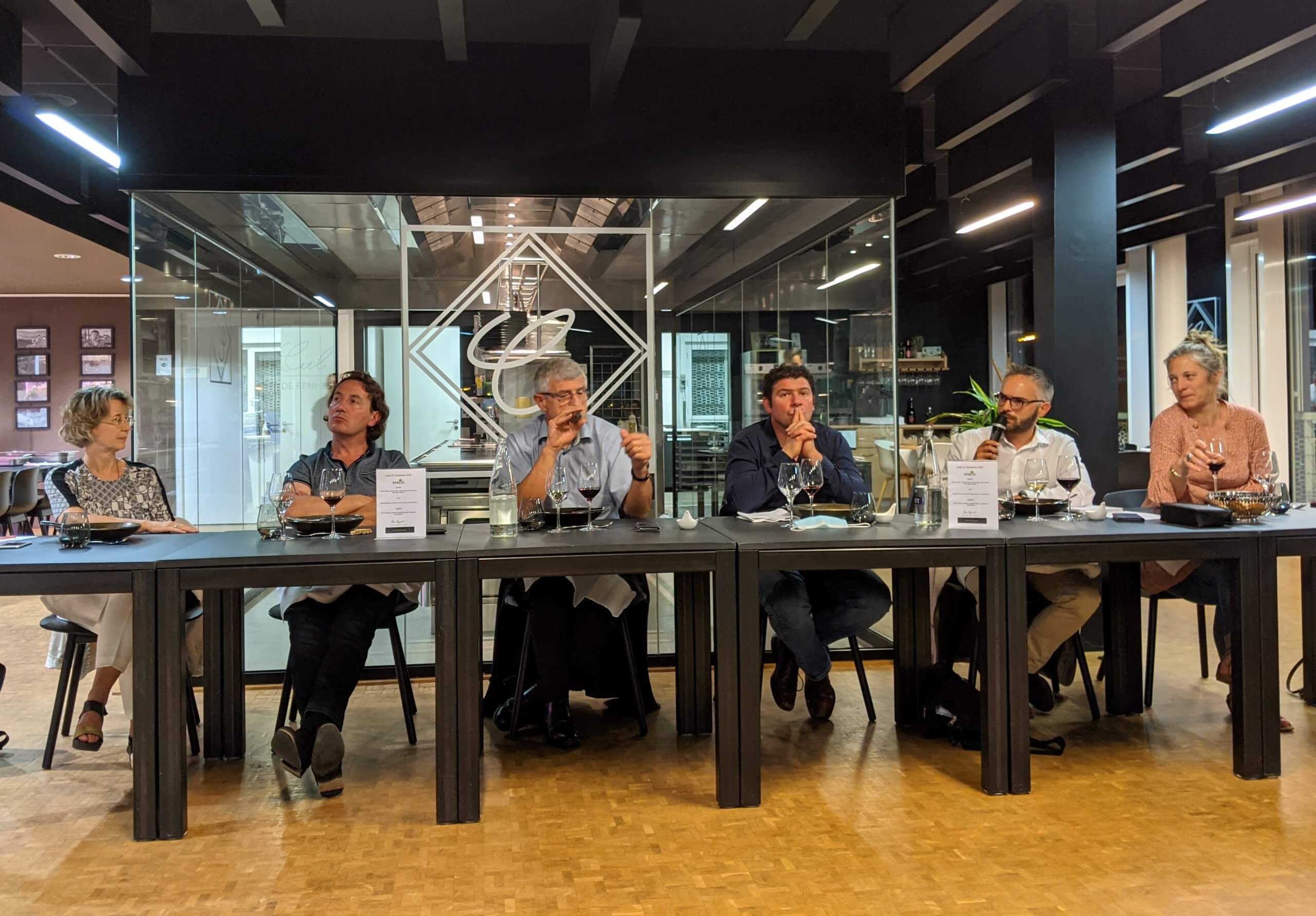 Débat : « Le bien-être animal : quel coût et comment communiquer ? » - AFJA